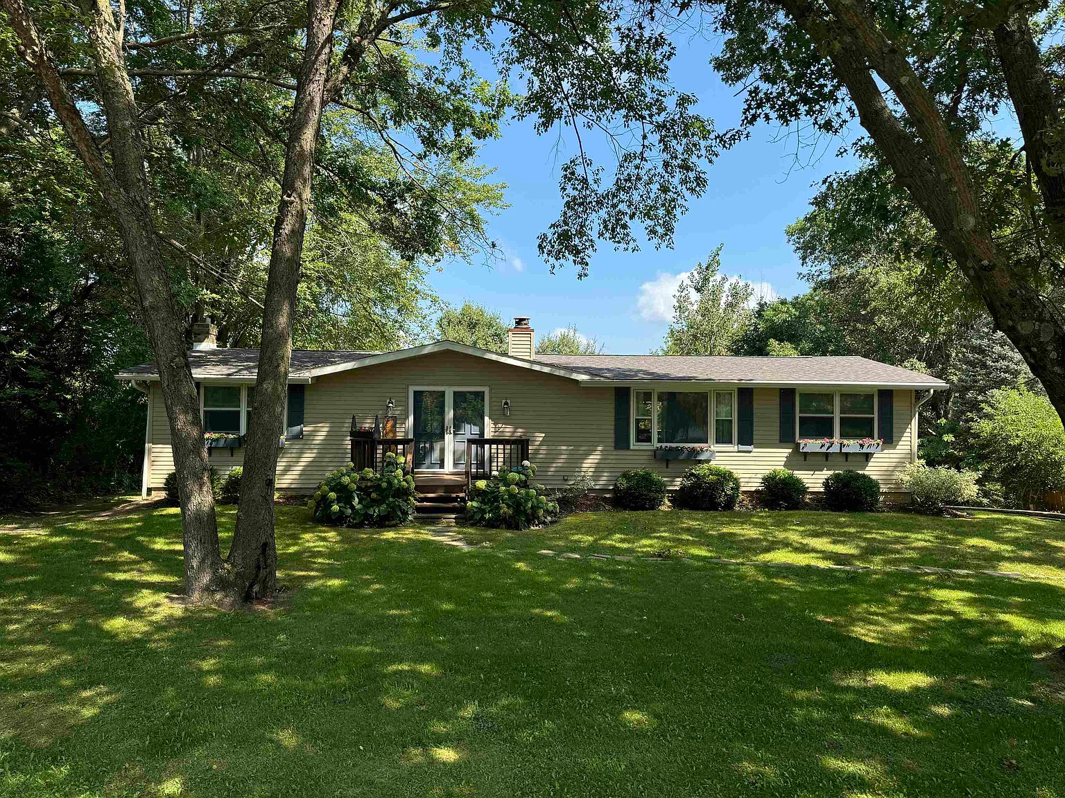 12-12A102 Johnson Ln, Apple River, IL 61001 | Zillow