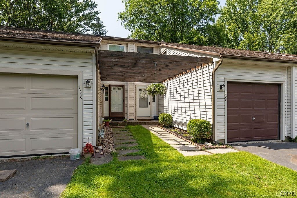 134 Softwind Cir, Baldwinsville, NY 13027 | Zillow