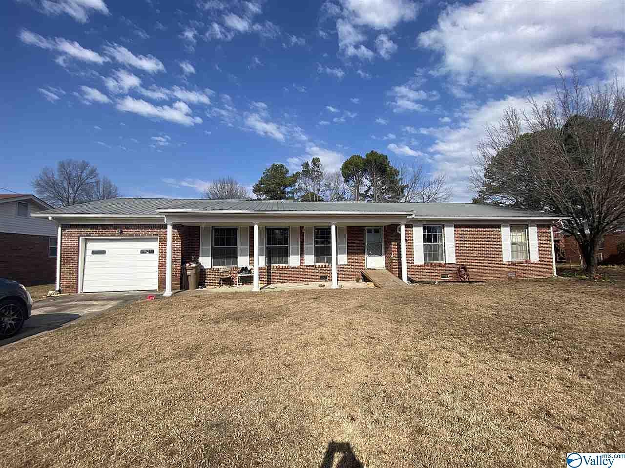 1712 Iris St SW, Decatur, AL 35601 | Zillow