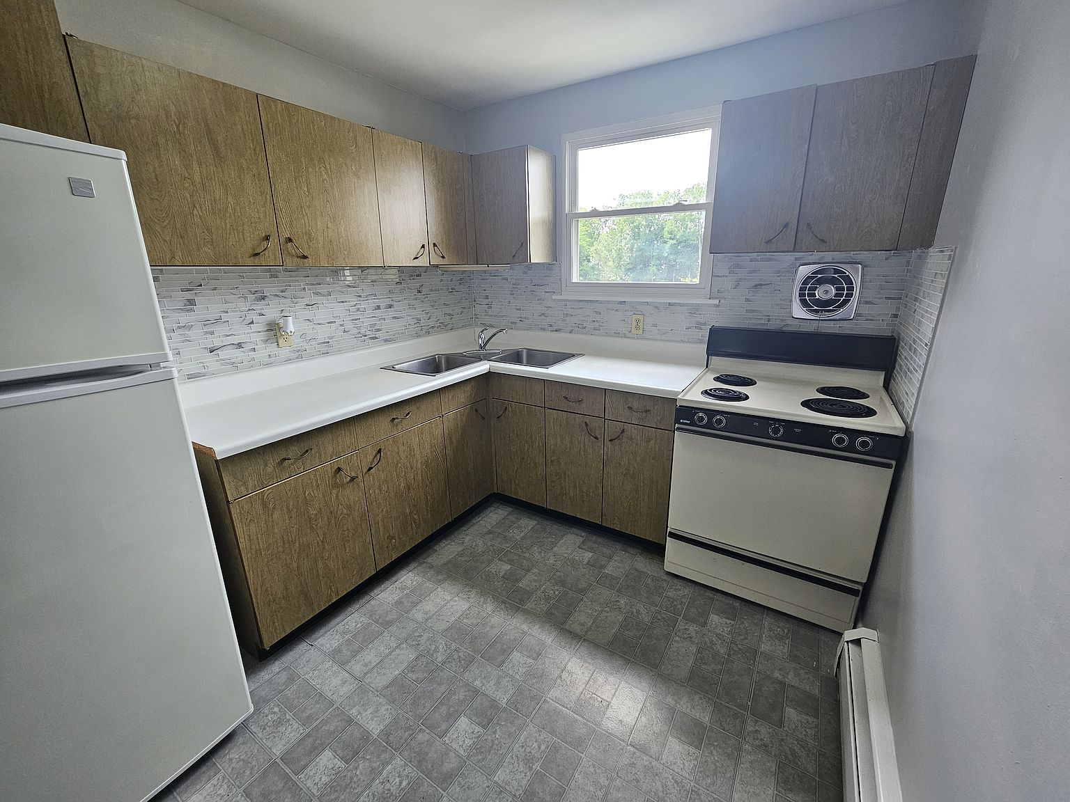 138 Store Ave #4E, Waterbury, CT 06705 | Zillow