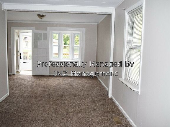 2814 Crooks Rd, Royal Oak, MI 48073 | Zillow