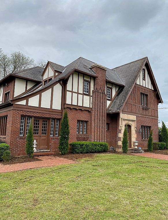 212 W High St, Manchester, TN 37355 | Zillow