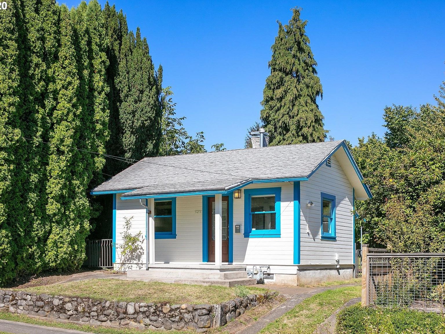 7655 SE Clay St, Portland, OR 97215 | Zillow