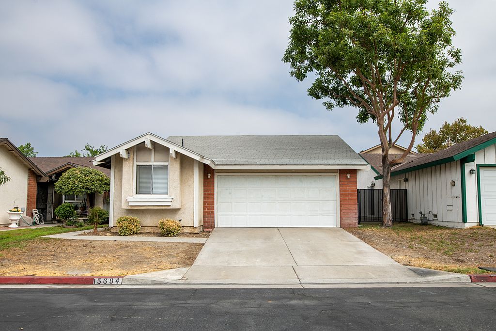 15694 Barbee St, Fontana, CA 92336 | Zillow