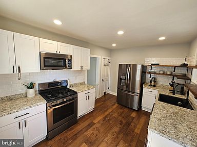 303 Delaware Ave, Riverside, NJ 08075 | Zillow