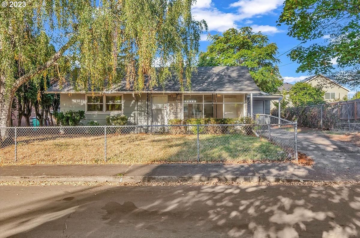4631 SE 86th Ave, Portland, OR 97266 | Zillow