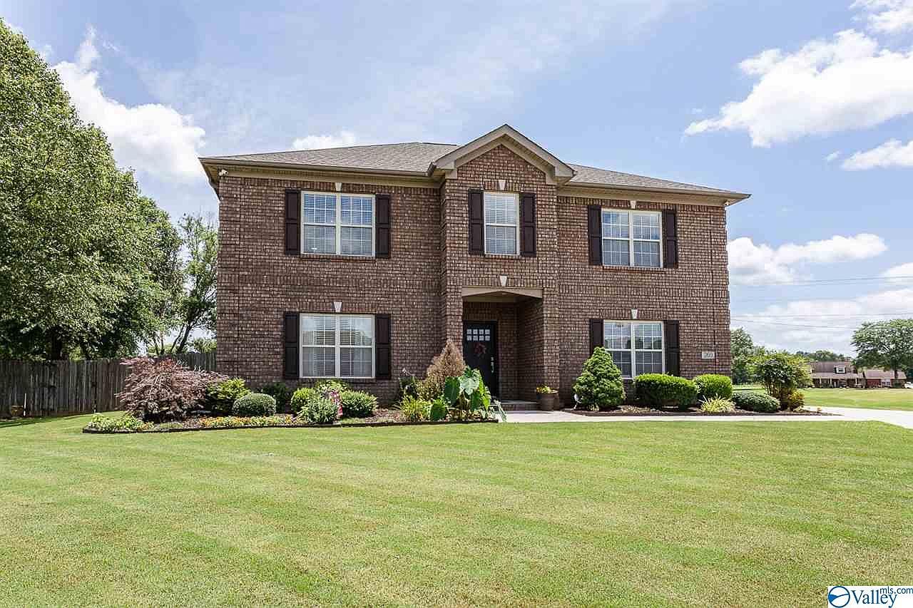 260 Braxton Ct, Decatur, AL 35603 | Zillow