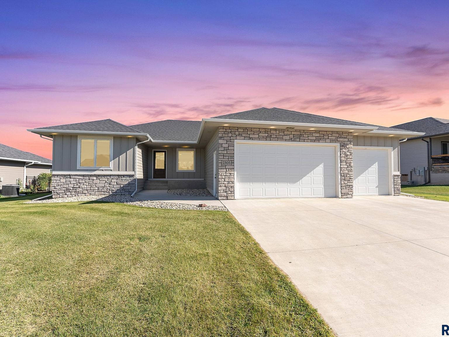 2305 S Galena Ct, Sioux Falls, SD 57110 | Zillow