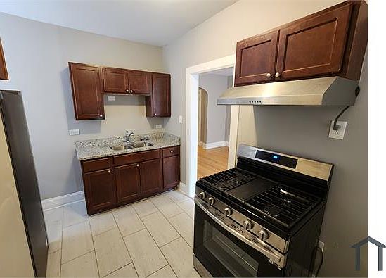 7616 S Phillips Ave, Chicago, IL 60649 | Zillow