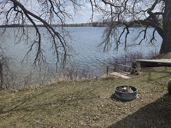 44232 Dumarce Lake Rd, Veblen, SD 57270 | MLS #25-294 | Zillow