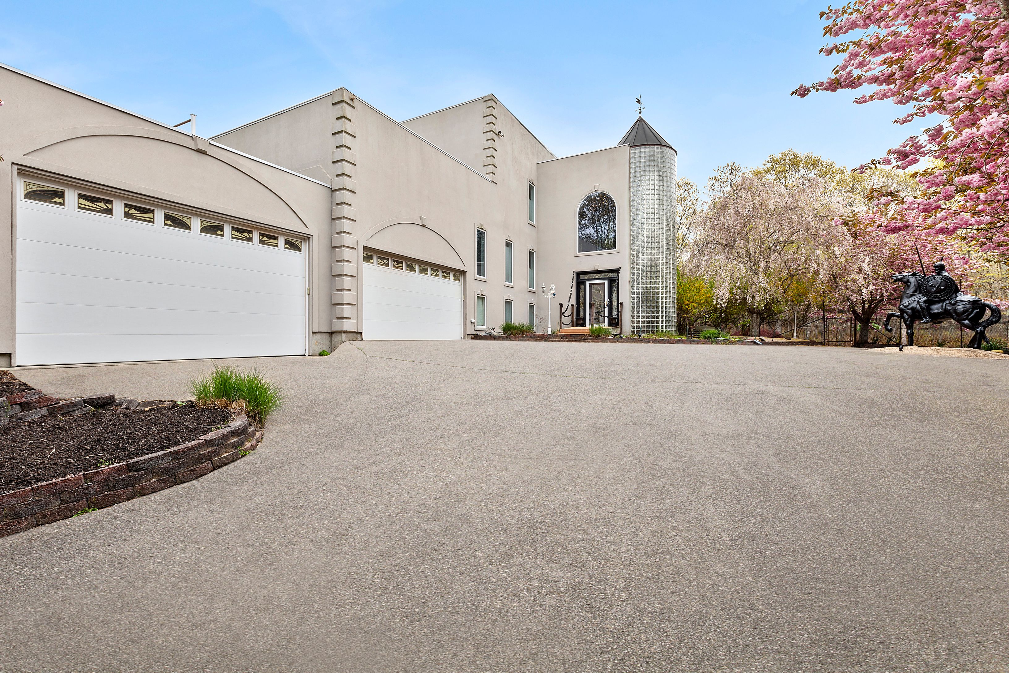 44 Woodland Farm Rd, Southampton, NY 11968 | Out East