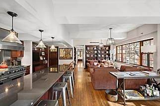 202 Spring St APT 3, New York, NY 10012 | Zillow