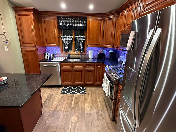 28 Nadal Pl FLOOR 1, Staten Island, NY 10314 | Zillow