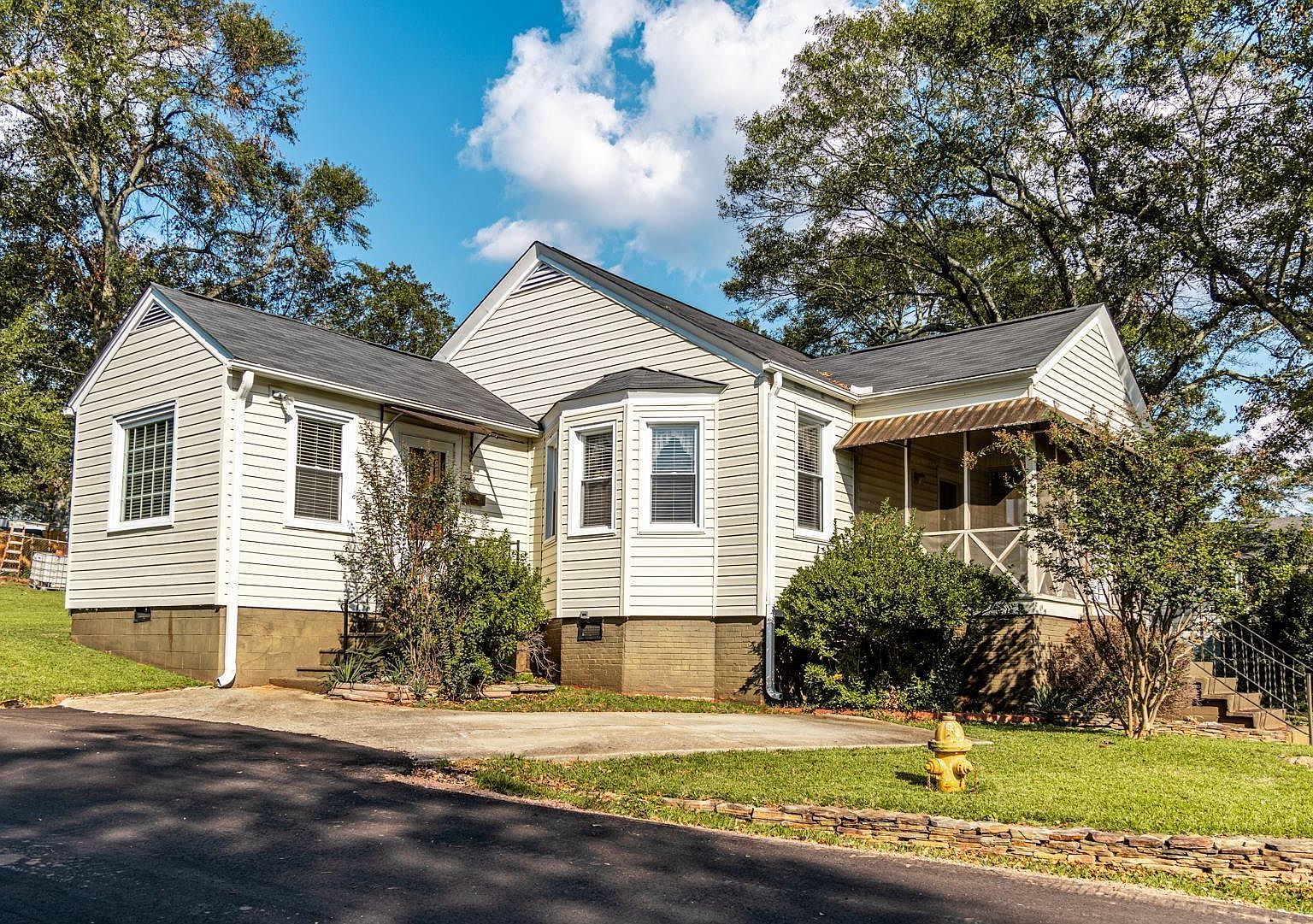 12 Center St, Taylors, SC 29687 | Zillow