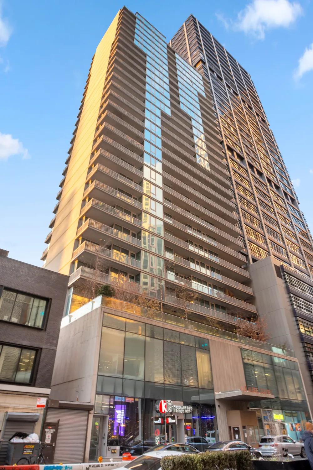 Canvas Albee Square at 430 Albee Square in Downtown Brooklyn : Sales ...