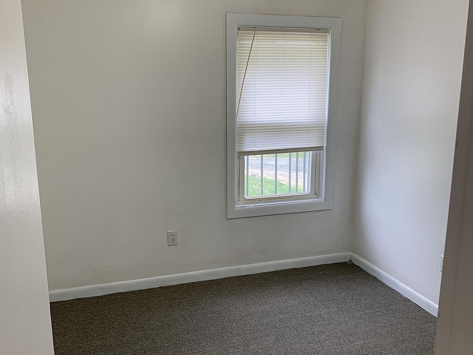 2 Clay Street - C - 2 Clay St Ashaway RI | Zillow