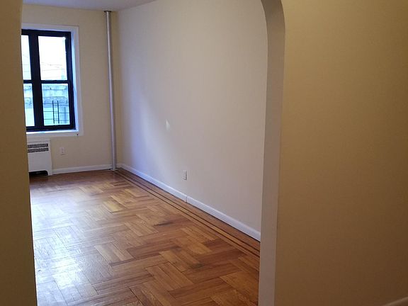 160 Beach 117 St #1D, Rockaway Park, NY 11694 | Zillow