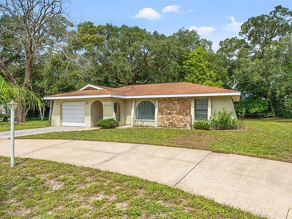 1304 Autumn Rd, Spring Hill, FL 34606 | MLS #W7867035 | Zillow