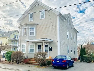173 Quarry St East Providence RI | Zillow