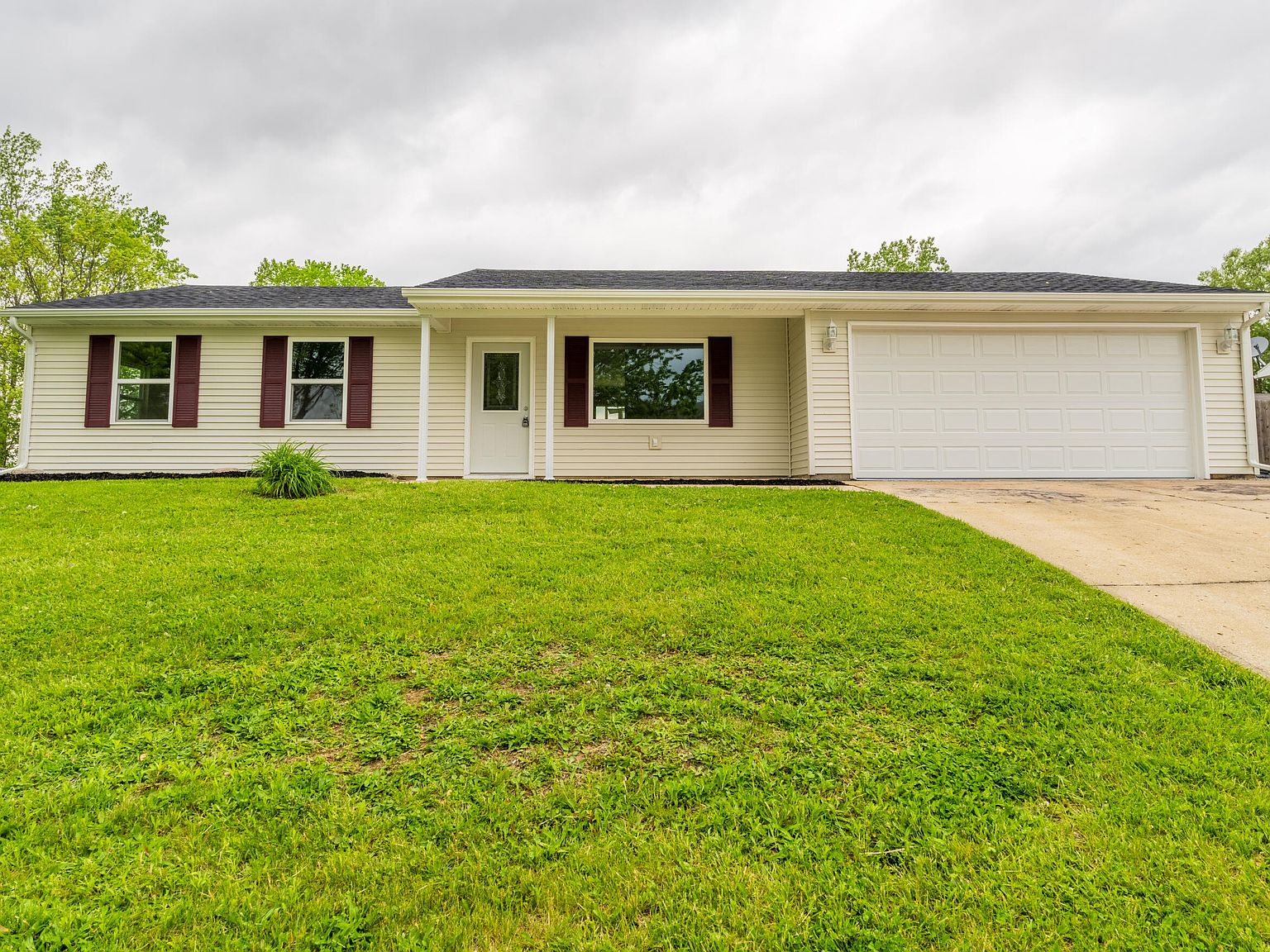 10995 Little Turtle Way, Sidney, OH 45365 | Zillow