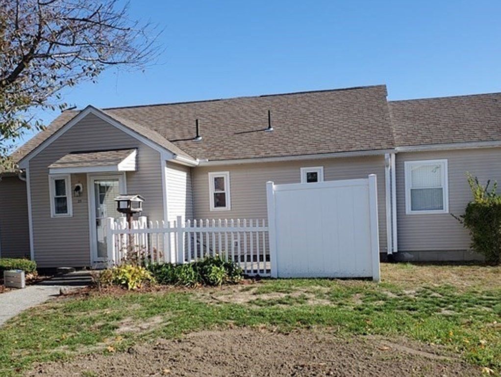 21 Mitchell Dr #21, Chicopee, MA 01022 | Zillow