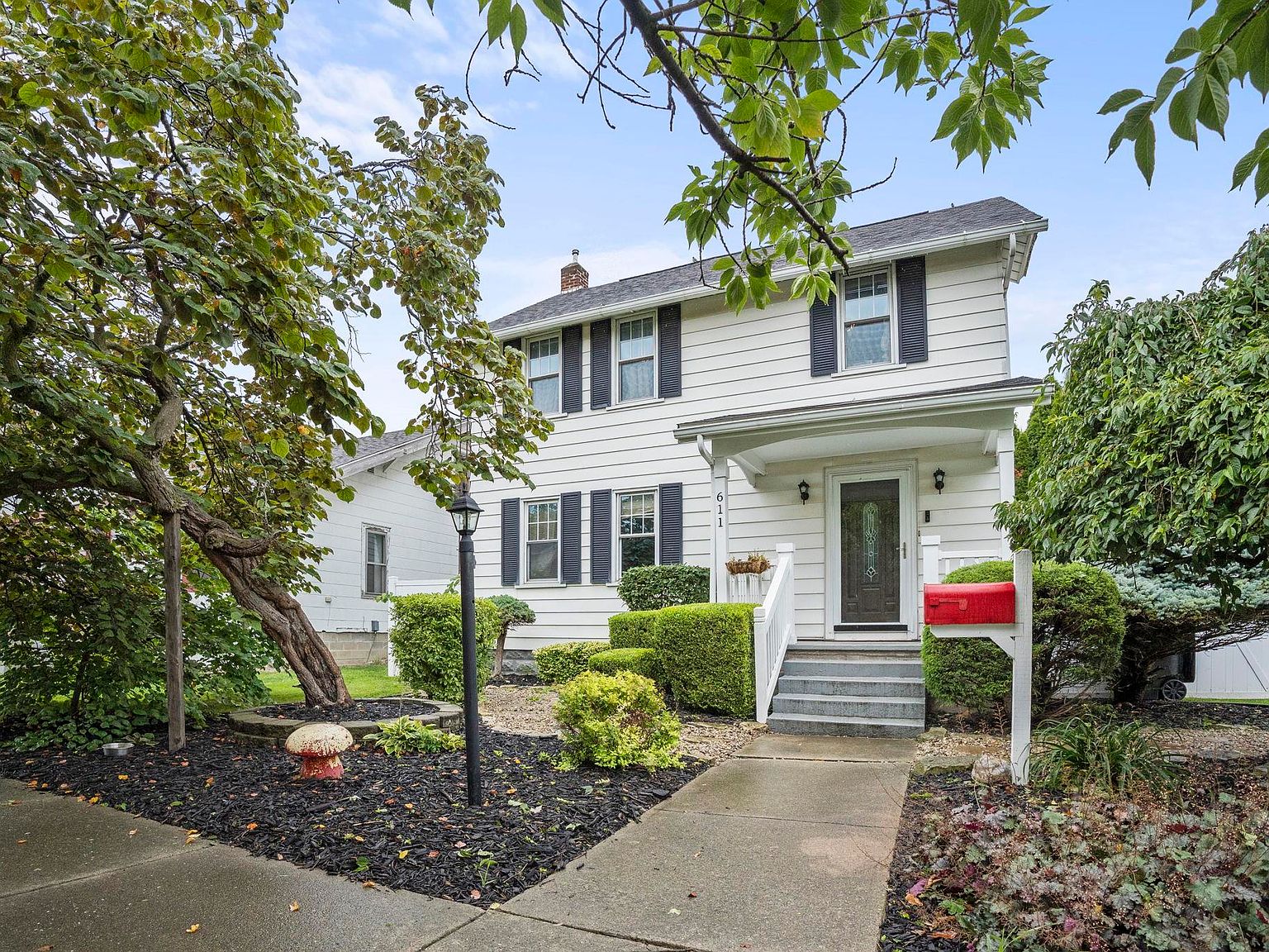 611 S Lee St, Garrett, IN 46738 | Zillow