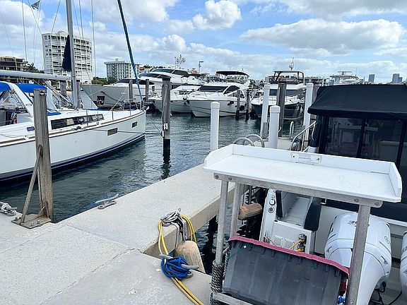 4 Grove Isle Dr #D13, Miami, FL 33133 | Zillow