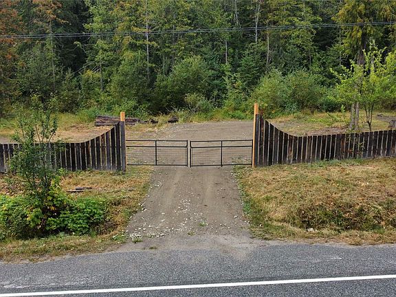 9052 Highway 6, Edgewood, BC V0G 1J0 | MLS #10262487 | Zillow