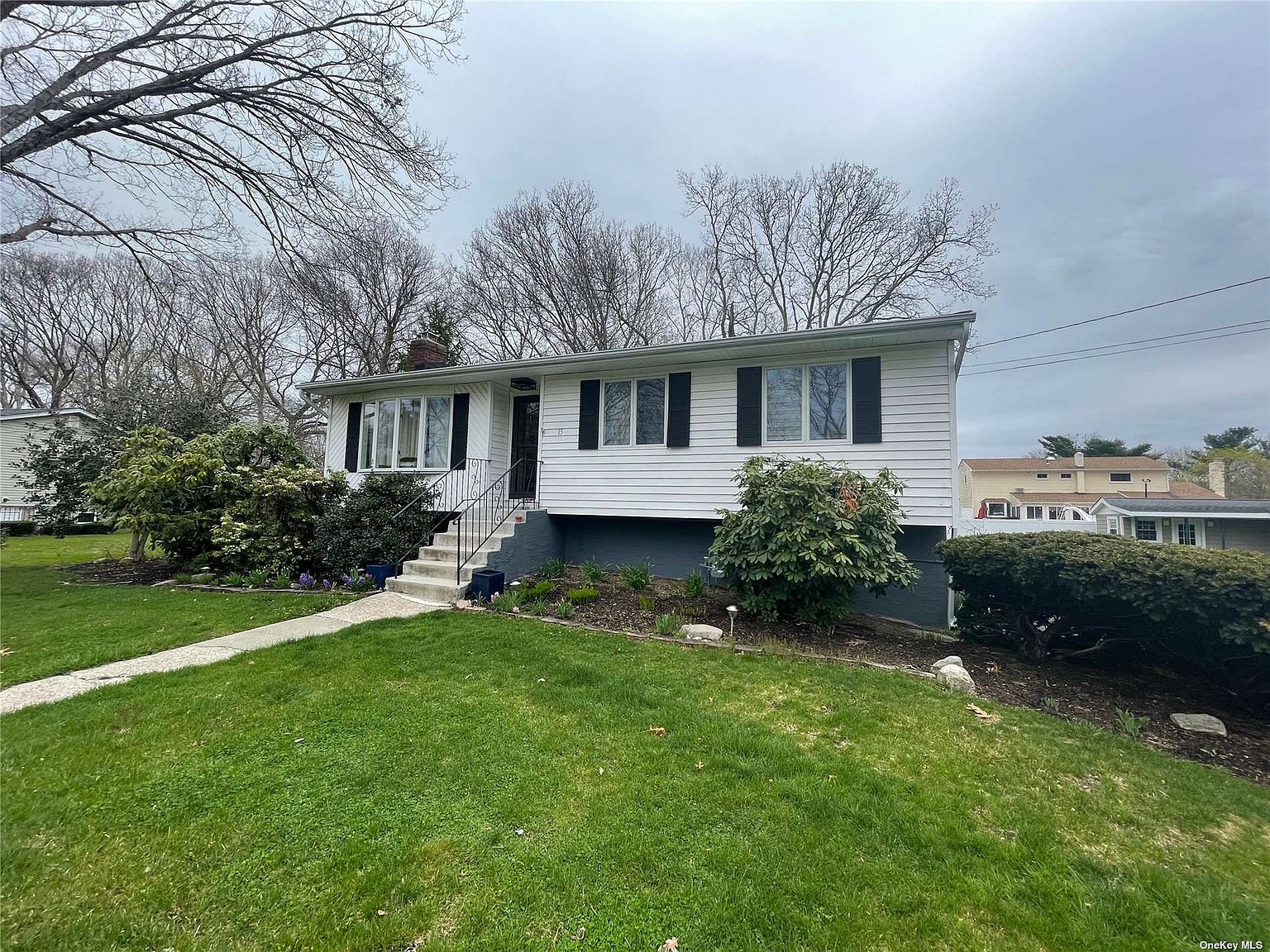 15 Wenmore Lane, Port Jefferson Station, NY 11776 | Zillow