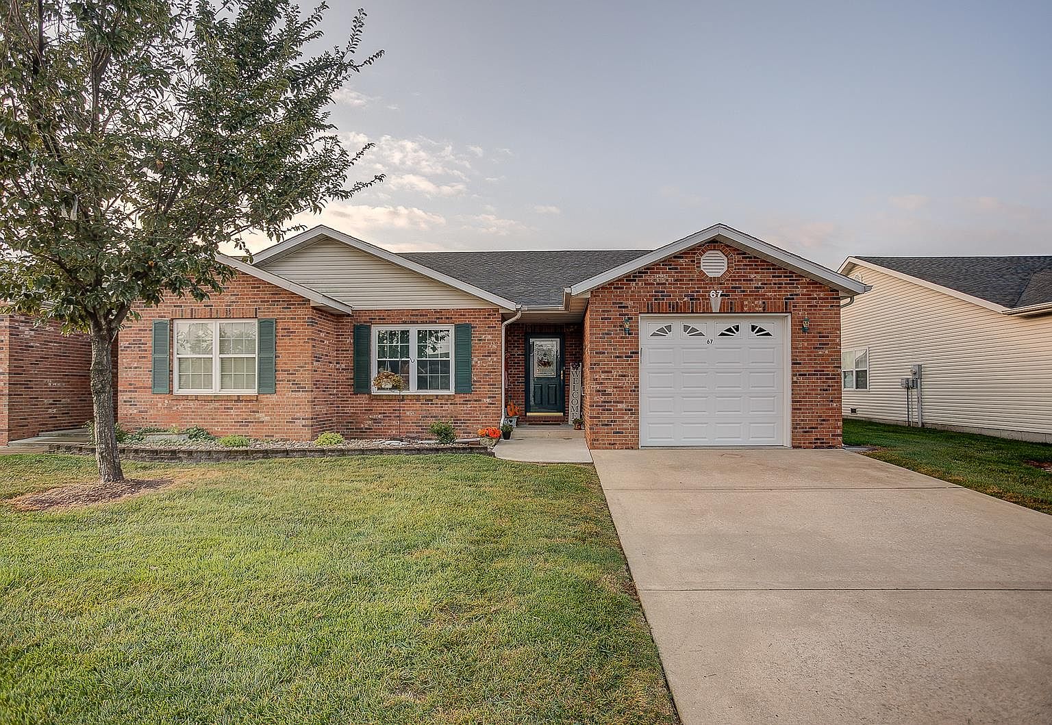 67 Parkside Dr, Bethalto, IL 62010 | Zillow