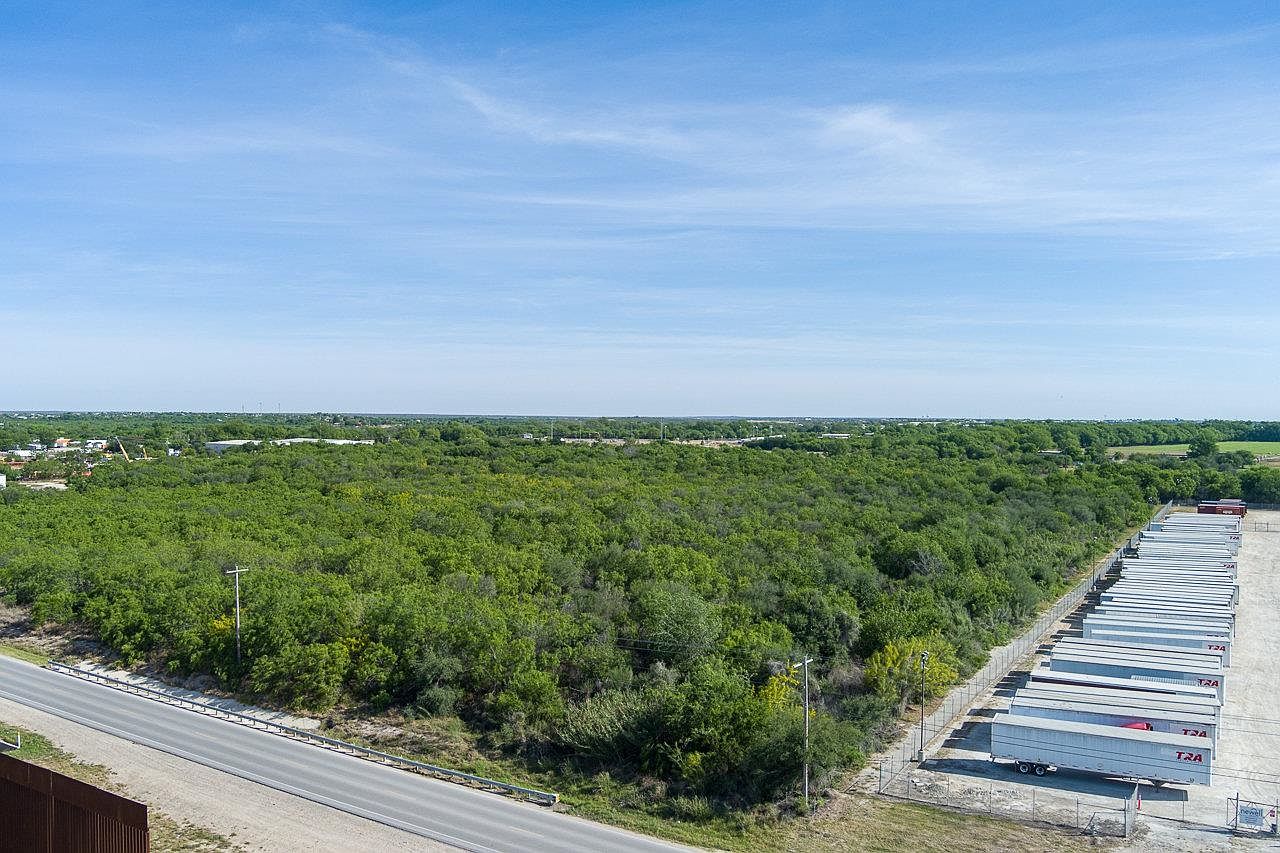 17 Frontera Rd #17, Del Rio, TX 78840 | MLS #206912 | Zillow