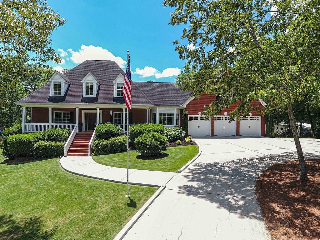3870 Governors Cir, Loganville, GA 30052 | Zillow