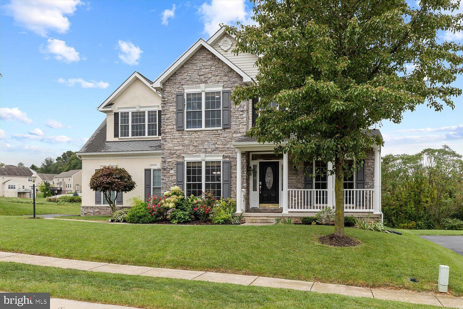 1060 Silver Maple Cir, Seven Valleys, PA 17360 | Zillow