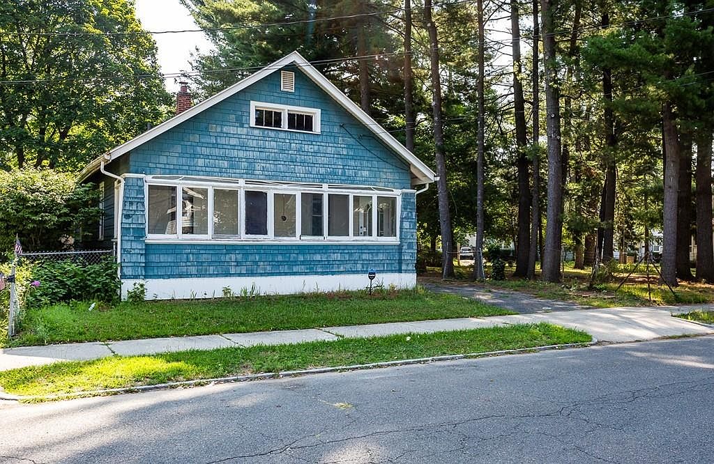 71 Marsden St, Springfield, MA 01109 | Zillow