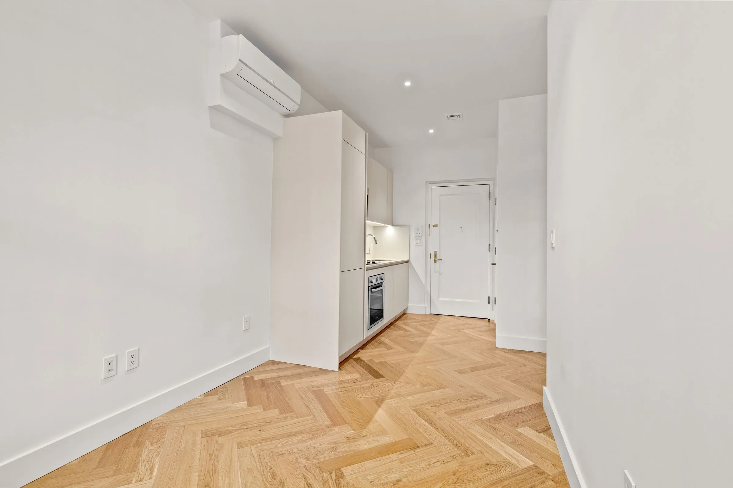 301 East 21st Street #1A in Gramercy Park, Manhattan | StreetEasy