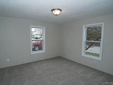 472 Chestnut Dr, Lockport, NY 14094 | Zillow