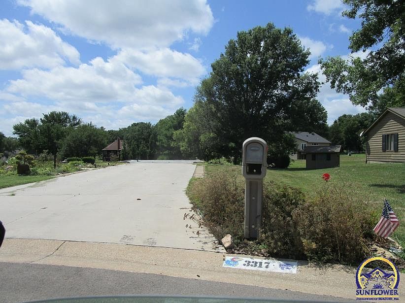 3317 SW Abbey Dr, Topeka, KS 66614 | Zillow