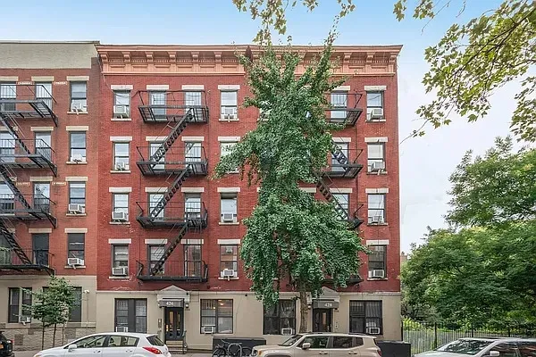 428 West 48th Street 428-1WF in Hell's Kitchen, Manhattan | StreetEasy