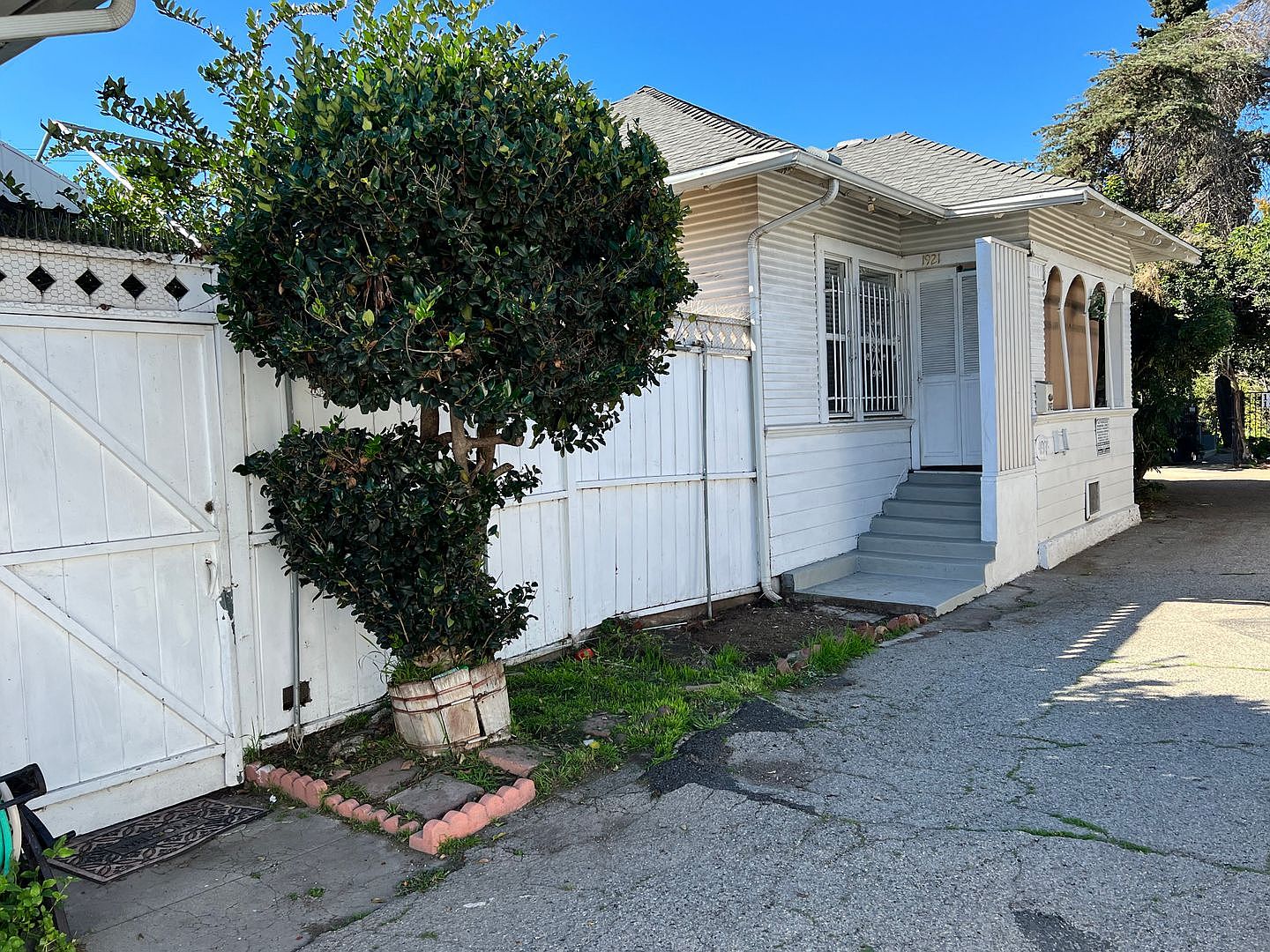 1921-1923 Toberman St #1921, Los Angeles, CA 90007 | Zillow