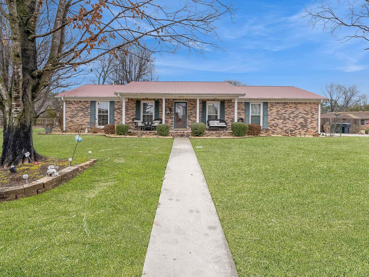 1312 Stuart Ave SW, Decatur, AL 35601 | Zillow
