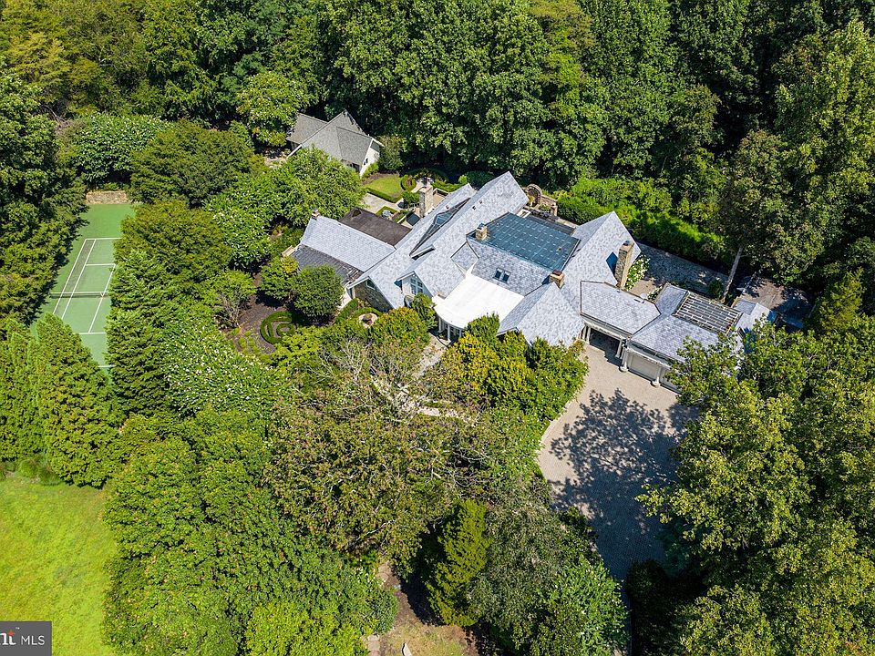 9324 Georgetown Pike, Great Falls, VA 22066 | Zillow