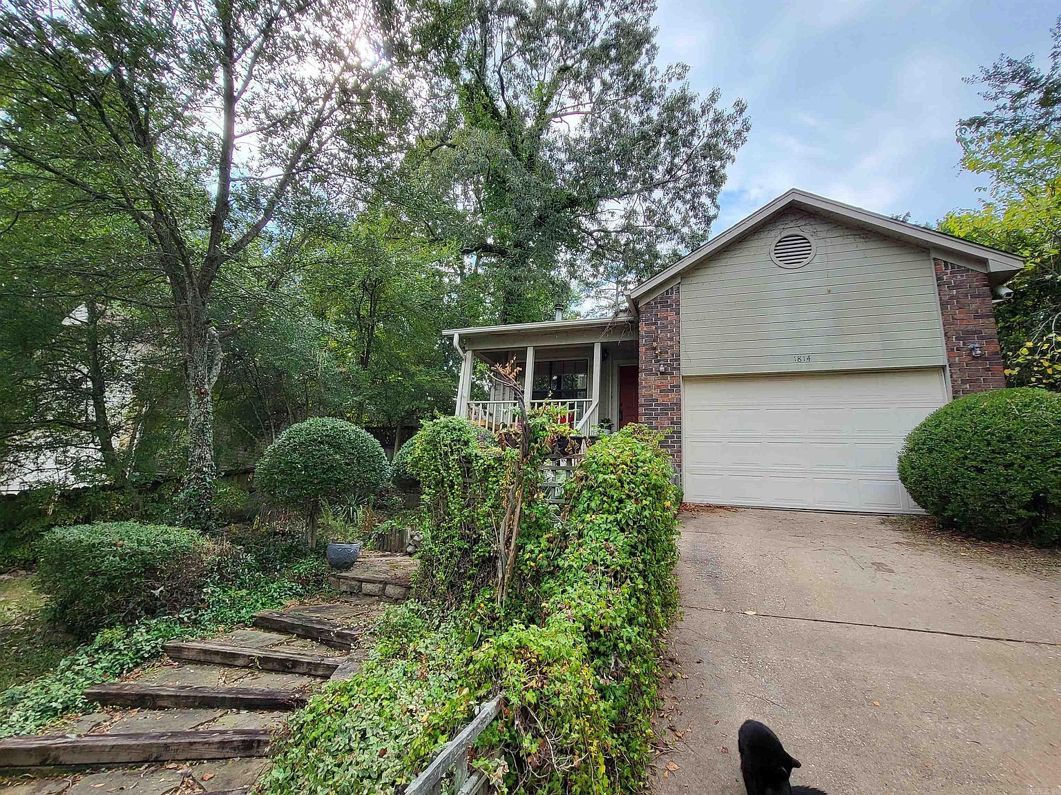 1814 Calgary Trl, Little Rock, AR 72211 | Zillow