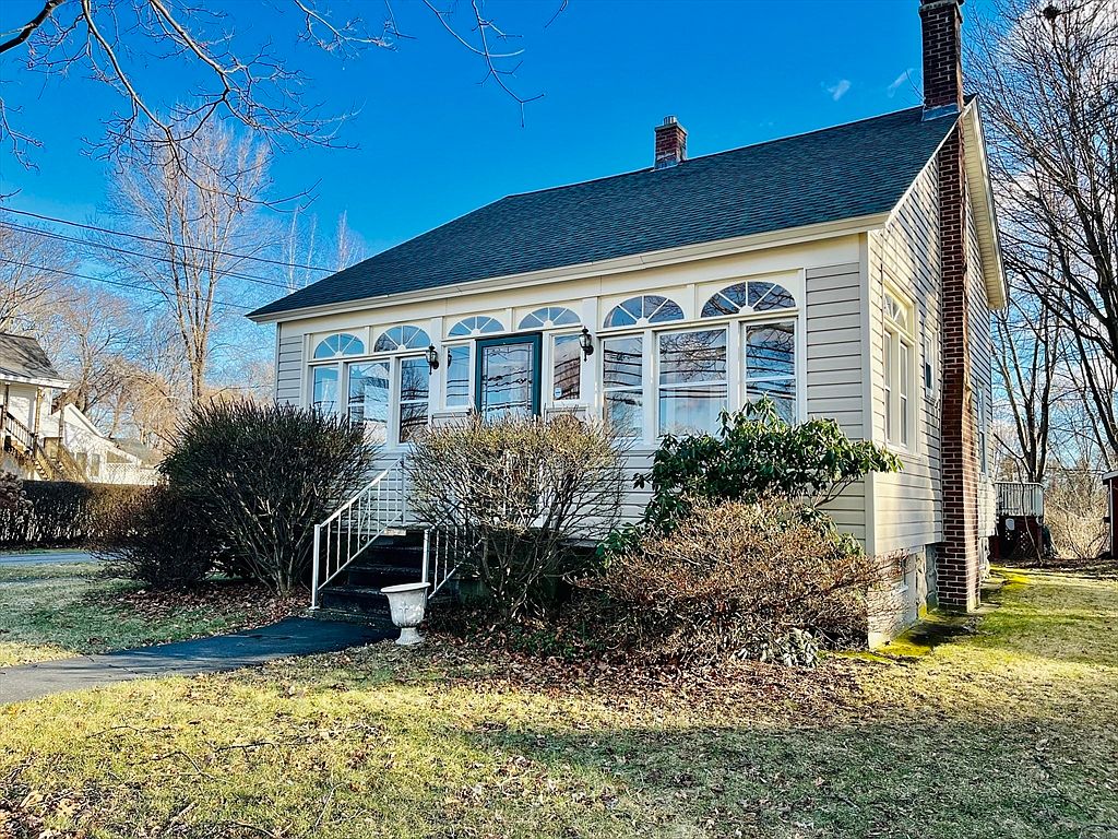 998 Varnum Ave, Lowell, MA 01854 | Zillow