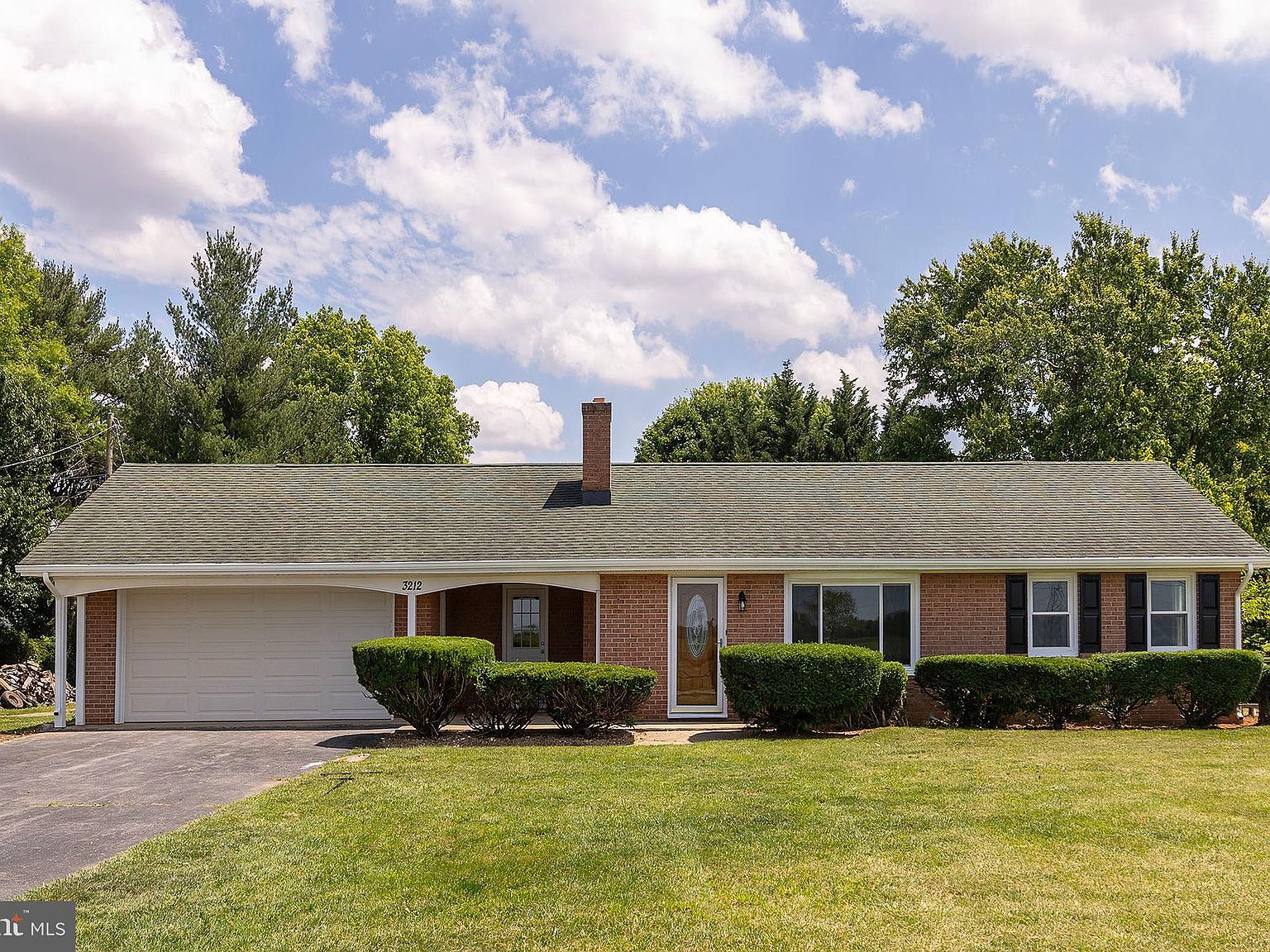 3212 Summit Point Rd, Summit Point, WV 25446 | Zillow