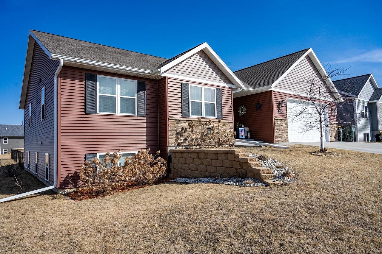 2125 Huntington Park Drive, Reedsburg, WI 53959 | Zillow
