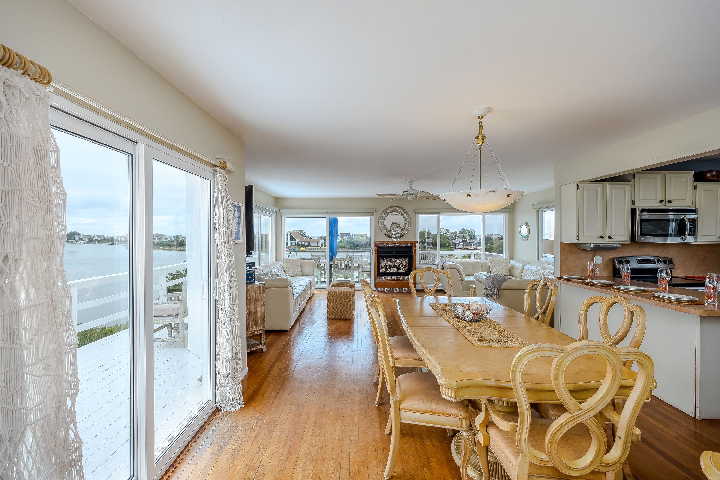 19 Cold Spring Ct, Southampton, NY 11968 | Out East