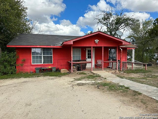16571 Interstate 35 S, Atascosa, TX 78002 | MLS #1731800 | Zillow