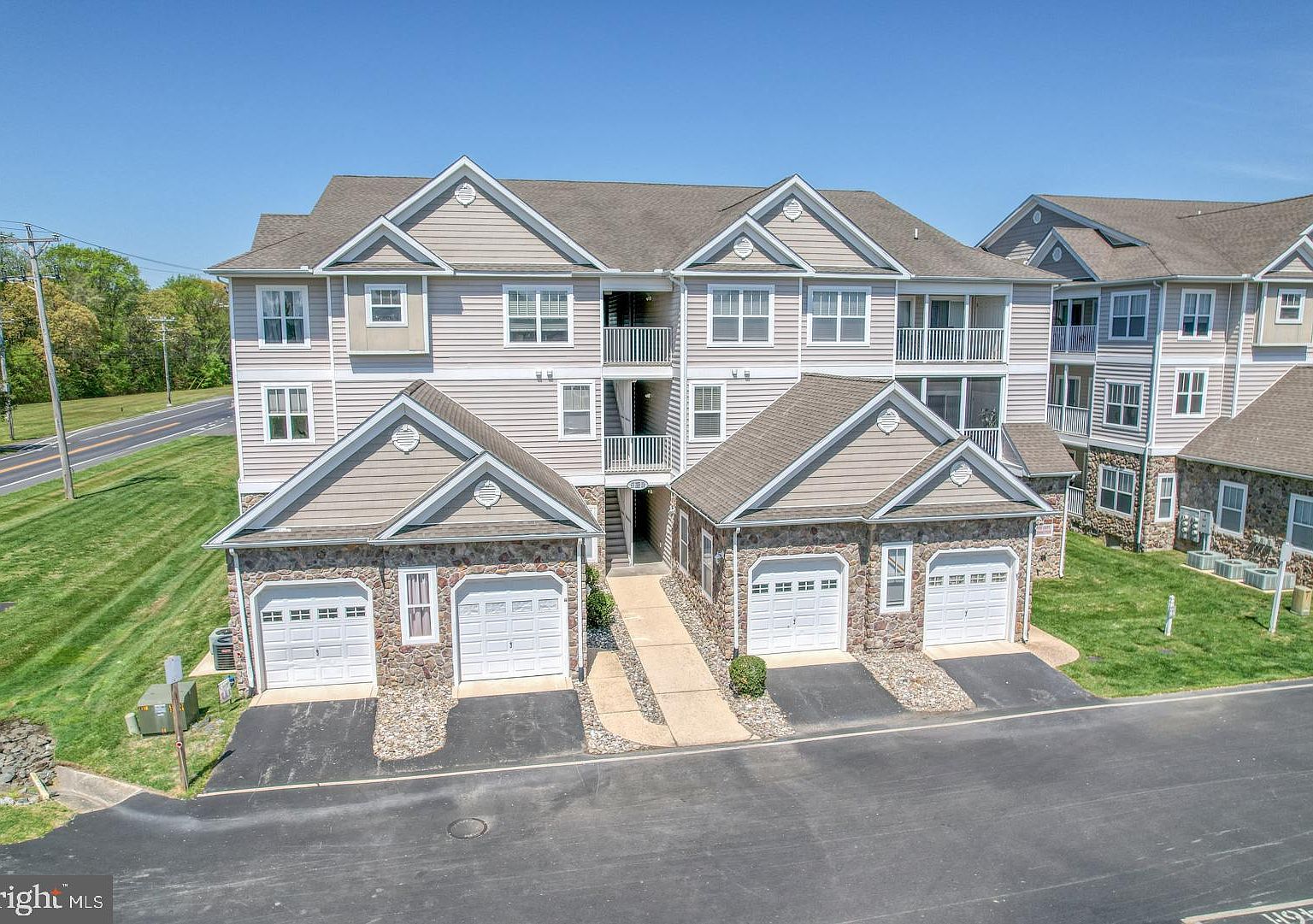 4501-4501B Summer Brook Way, Milford, DE 19963 | Zillow