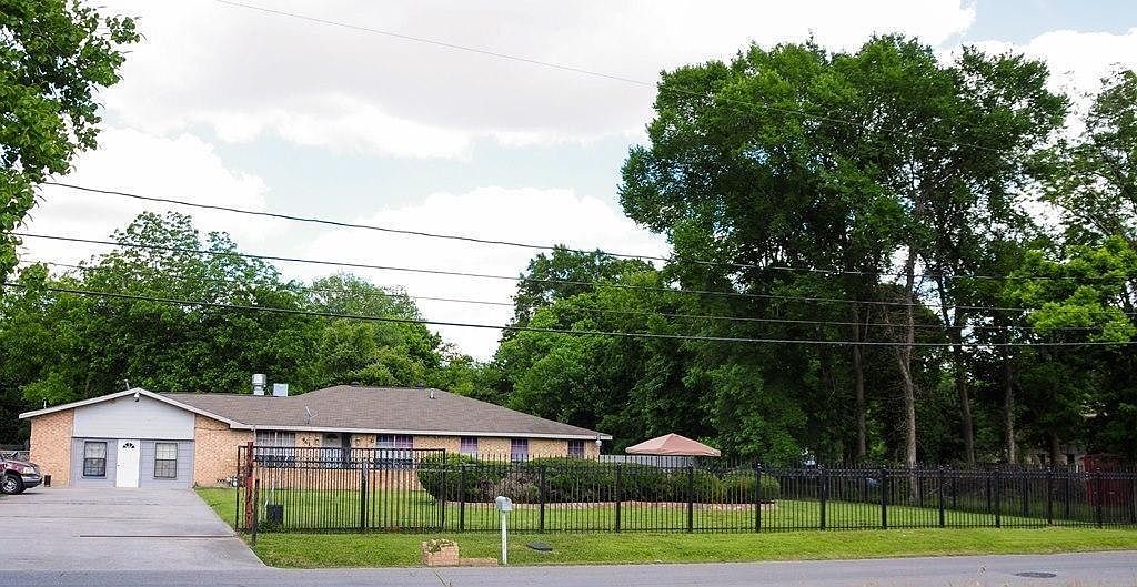 9616 Beckley St, Houston, TX 77088 | Zillow