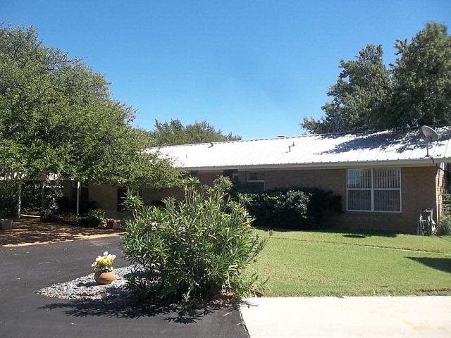 403 Sunset St, Llano, TX 78643 | Zillow
